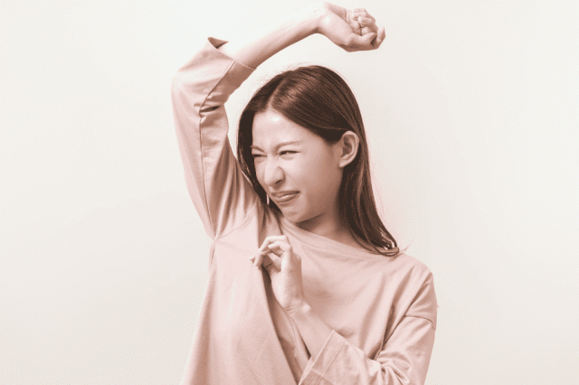 Cara Hilangkan Bau Ketiak: Cuba 5 Petua Ini Tanpa Gunakan Deodoran