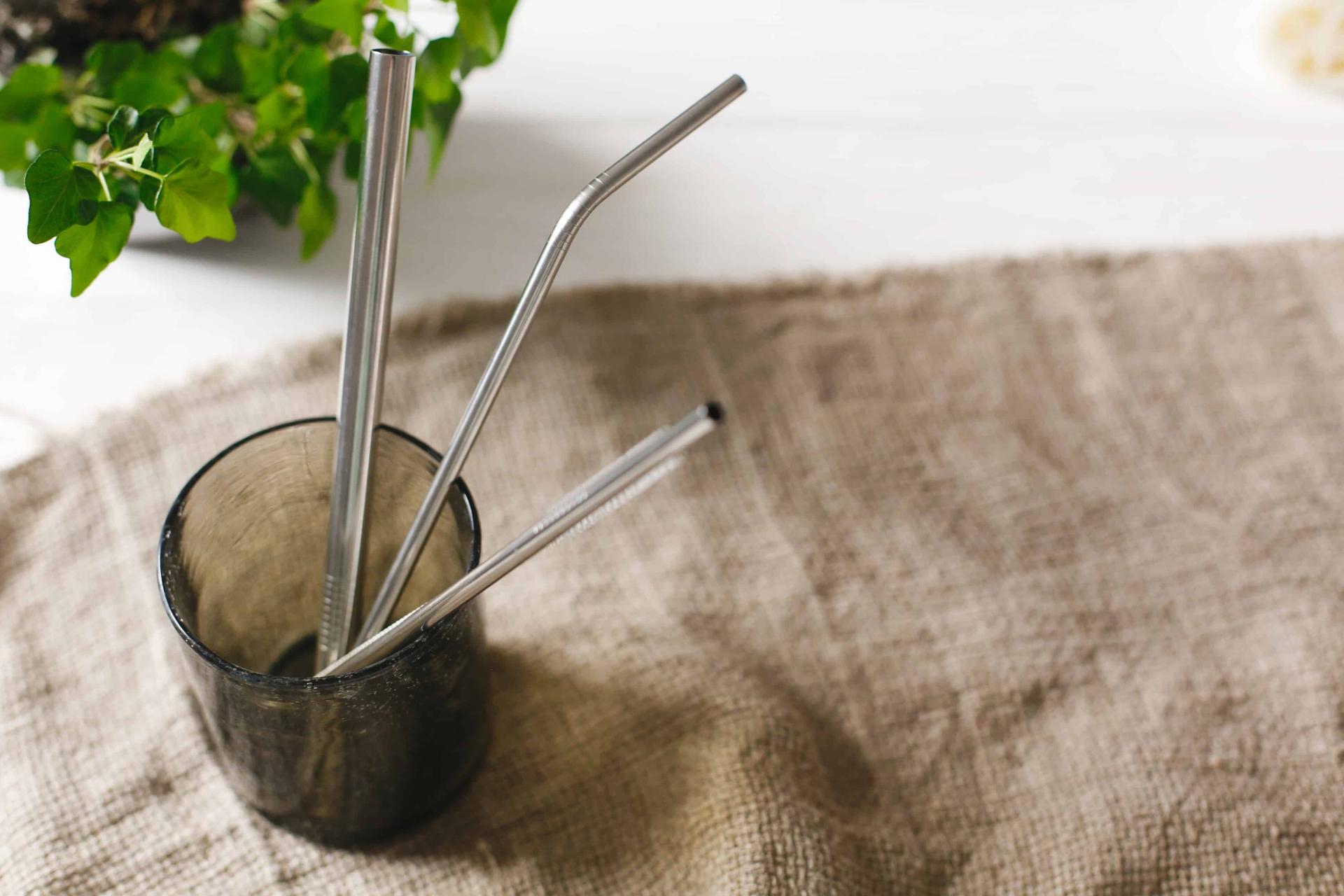 Selamatkah Penggunaan Straw Besi? - Hello Doktor