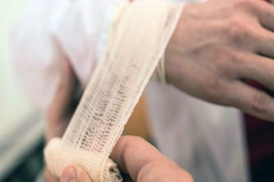 Ubat Kuning Luka: Ada Kesan Sampingan Jika Salah Cara Guna! Iodin