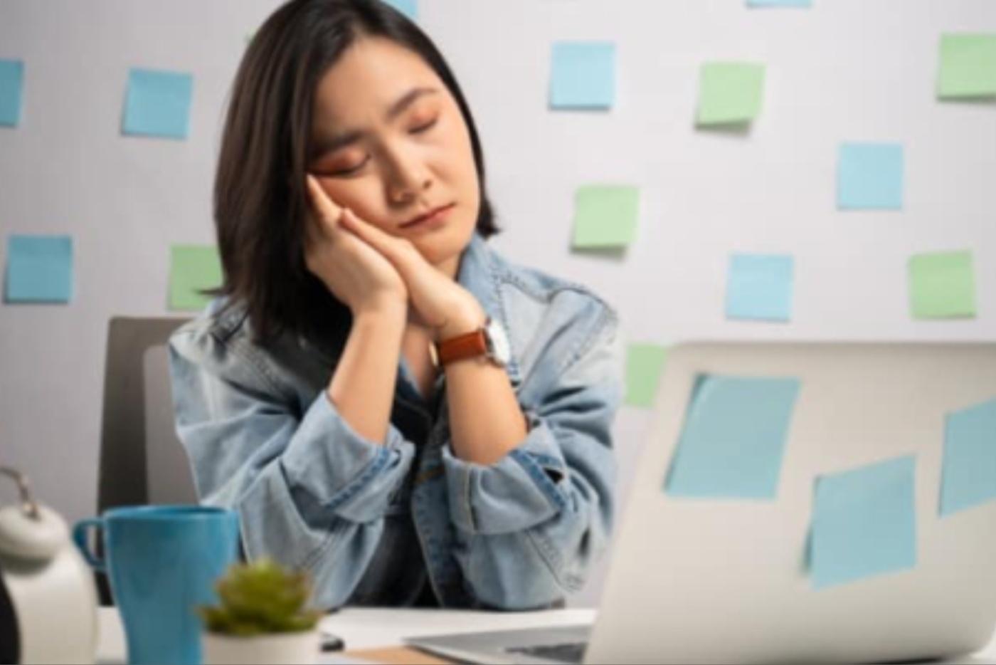 Cara Hilangkan Mengantuk Di Tempat Kerja: Ini 7 Tip Anda Boleh Buat!