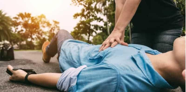 Teknik CPR Betul, Mangsa Masih Belum Sedar. Perlukah Saya Berhenti?