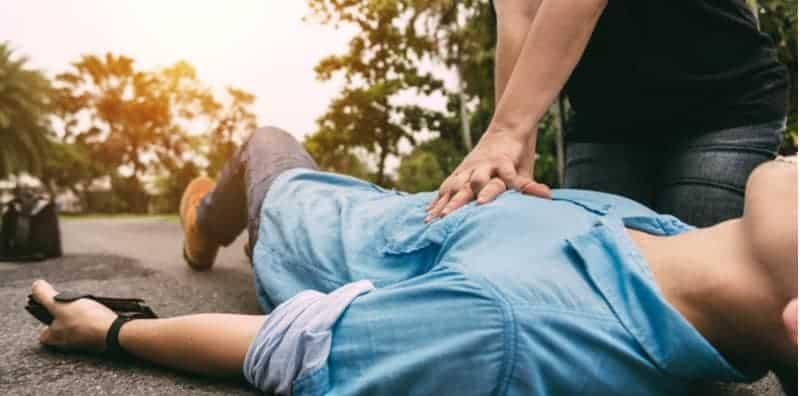 Teknik CPR Betul, Mangsa Masih Belum Sedar. Perlukah Saya Berhenti?