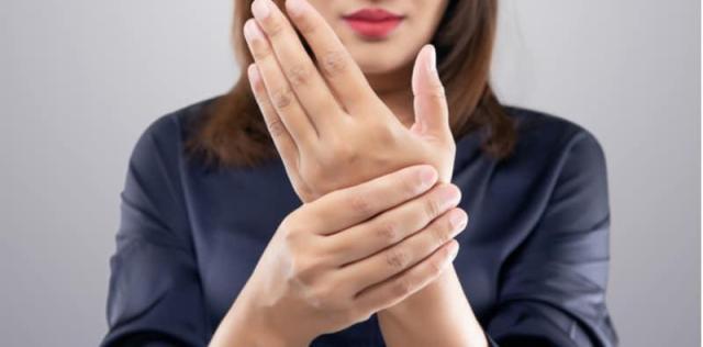 Sakit Sendi Seluruh Badan: Perhatikan 13 Tanda Awal Penyakit Arthritis!