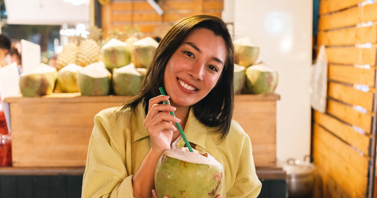 Kebaikan Minum Air Kelapa Setiap Hari Yang Anda Tak Tahu - Hello Doktor