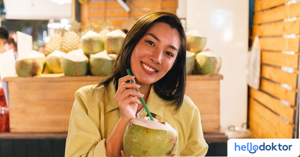 Kebaikan Minum Air Kelapa Setiap Hari Yang Anda Tak Tahu - Hello Doktor
