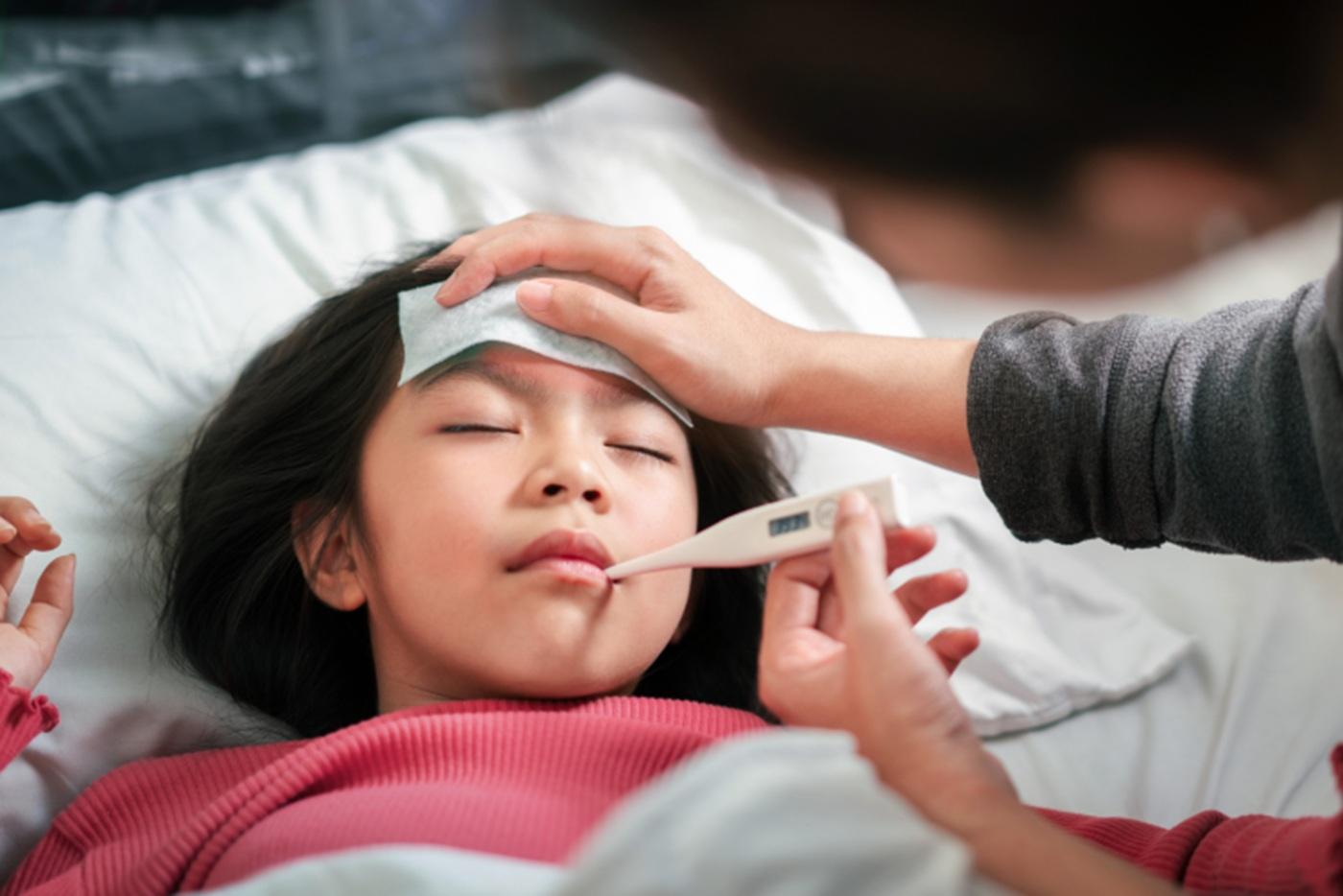 Demam Malam: Ini 5 Punca Anak Selalu Demam Waktu Malam!